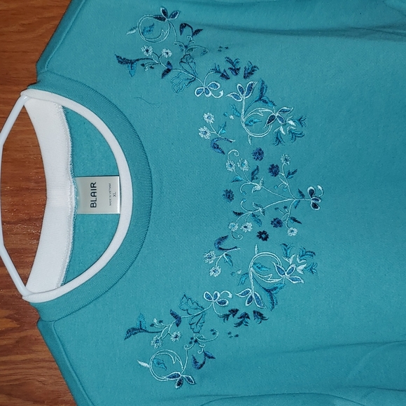 Blair | Sweaters | Vintage Embroidered Floral Sweatshirt | Poshmark